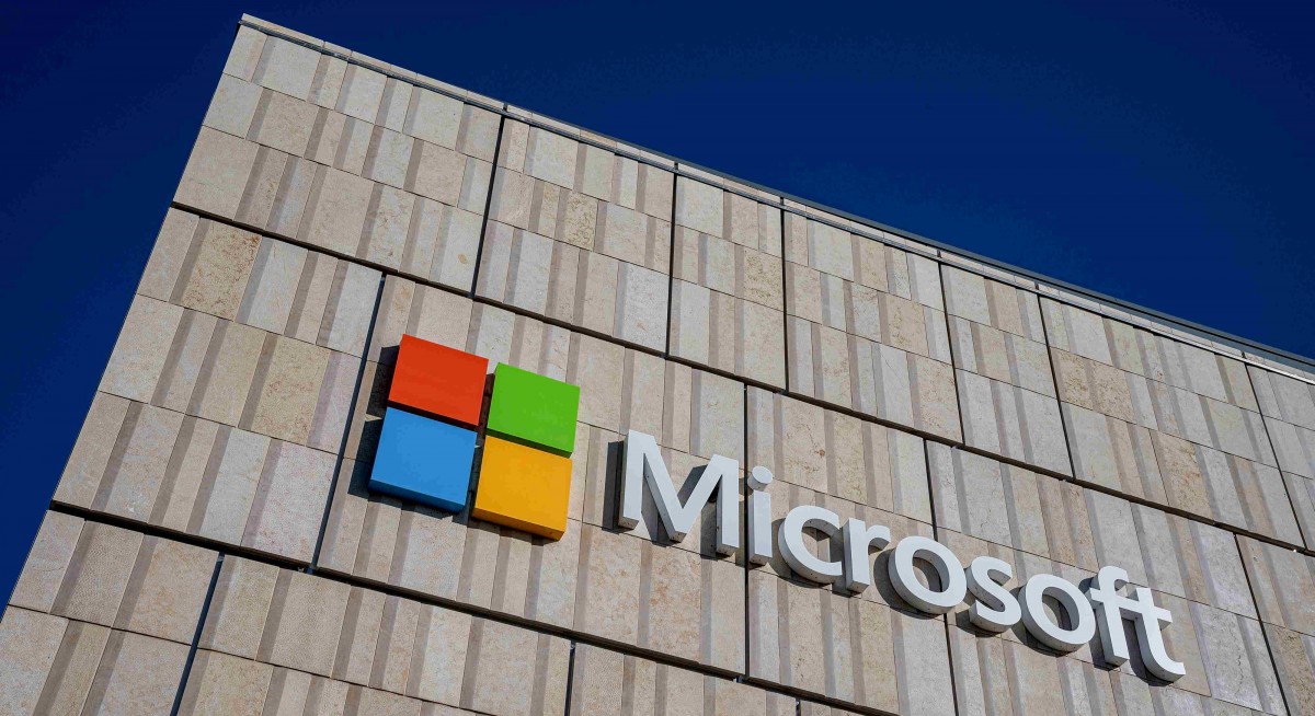 Microsoft pulls back on data centers from Chicago to Jakarta